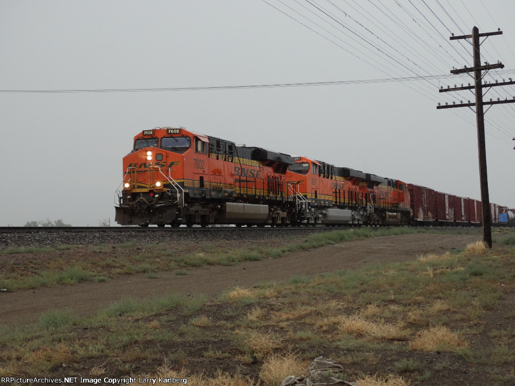 BNSF 7602